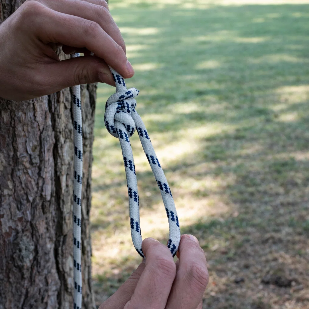 How to Hang a Hammock from a Tree : Complete Guide - Aosom